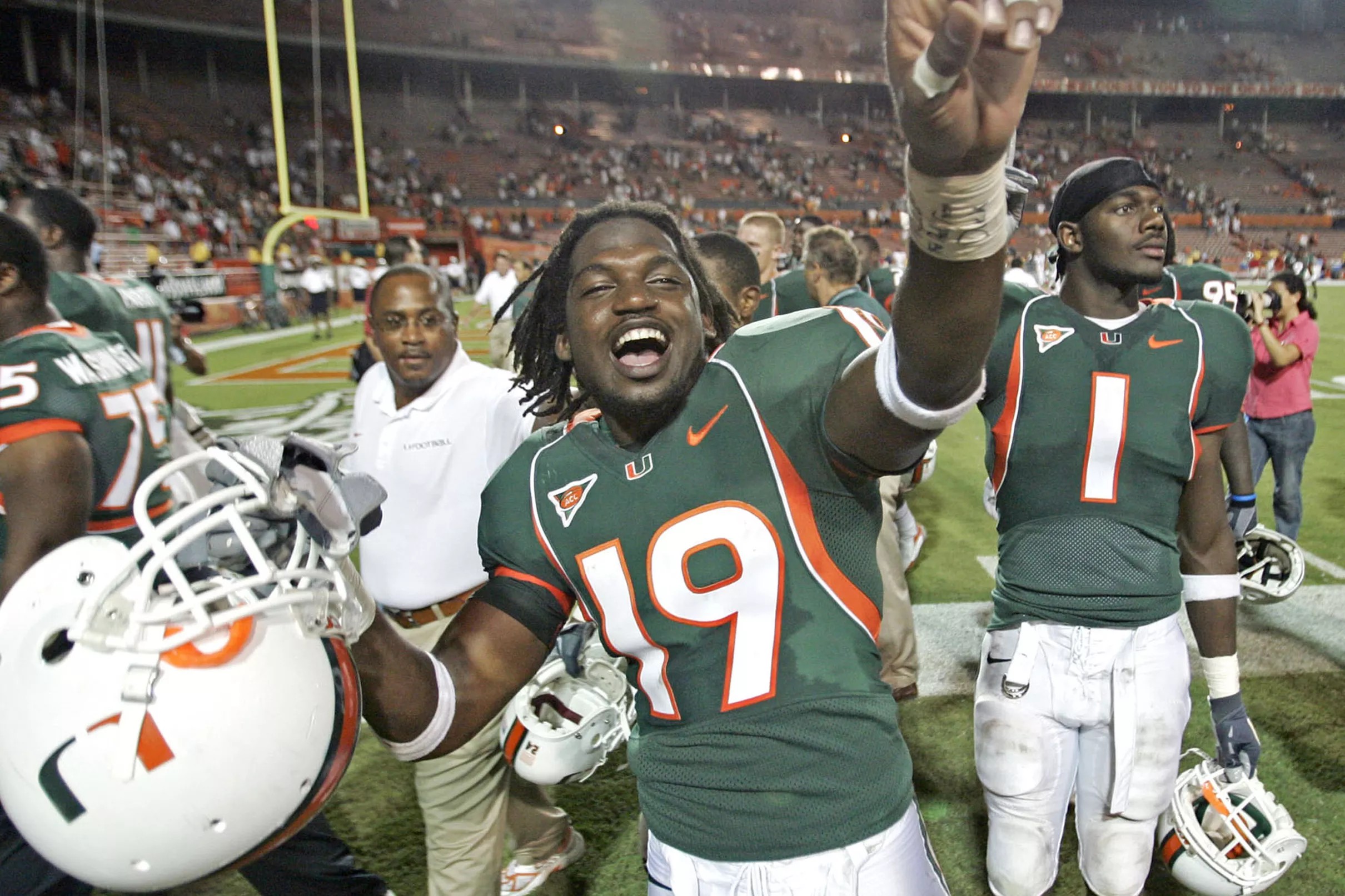 100 Greatest Plays In Miami History: #37-Brandon Meriweather Hit vs ...