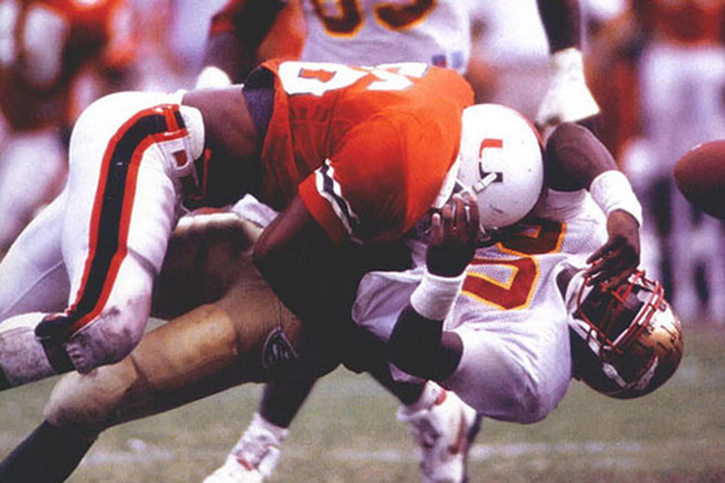 FSU kicker Gerry Thomas goes wide right and Miami wins 17-16