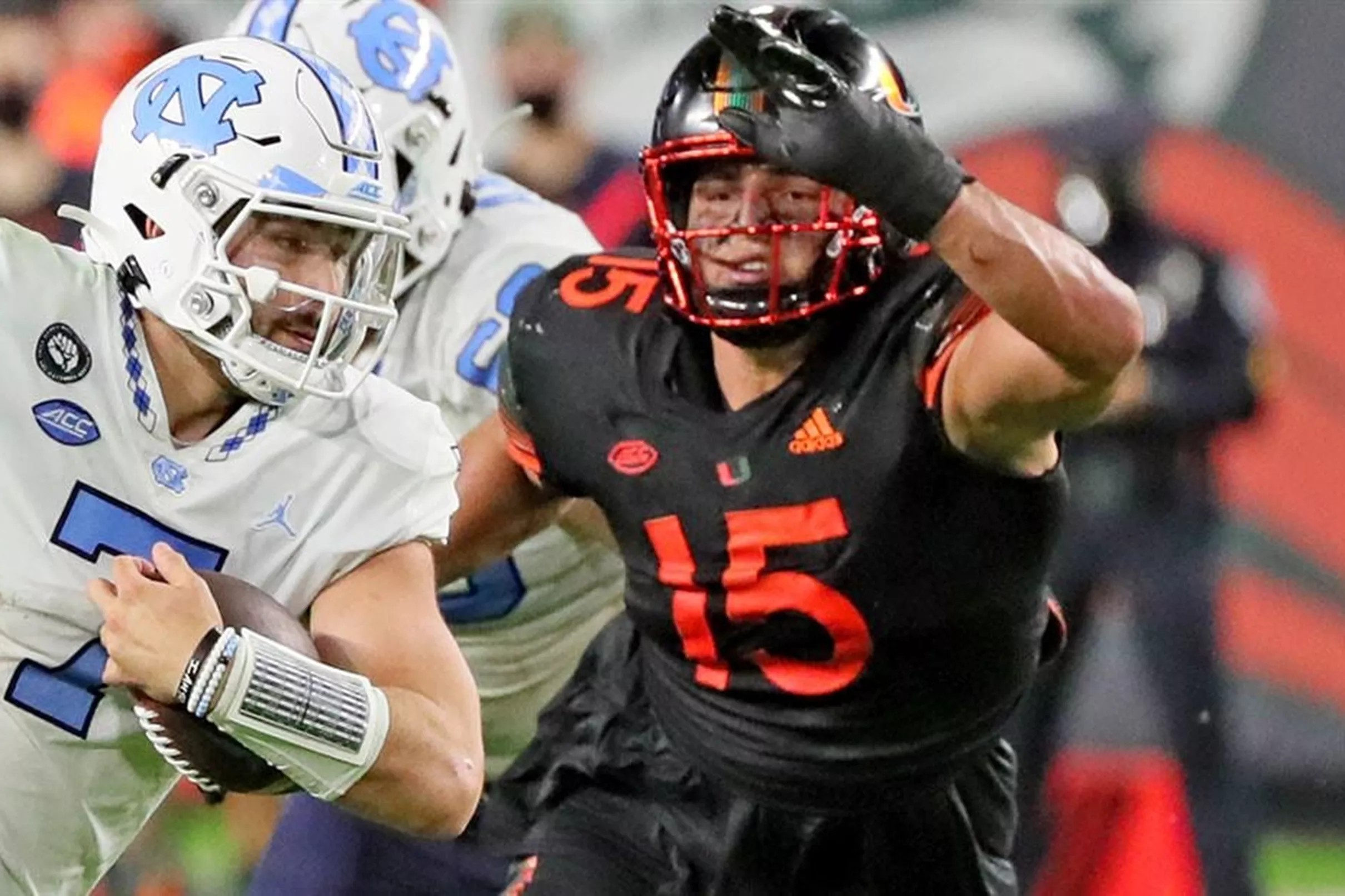 Report: Jaelan Phillips To Enter NFL Draft, Skip Senior Season