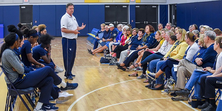 Annual Hoops 'n Heels Event Held Sunday