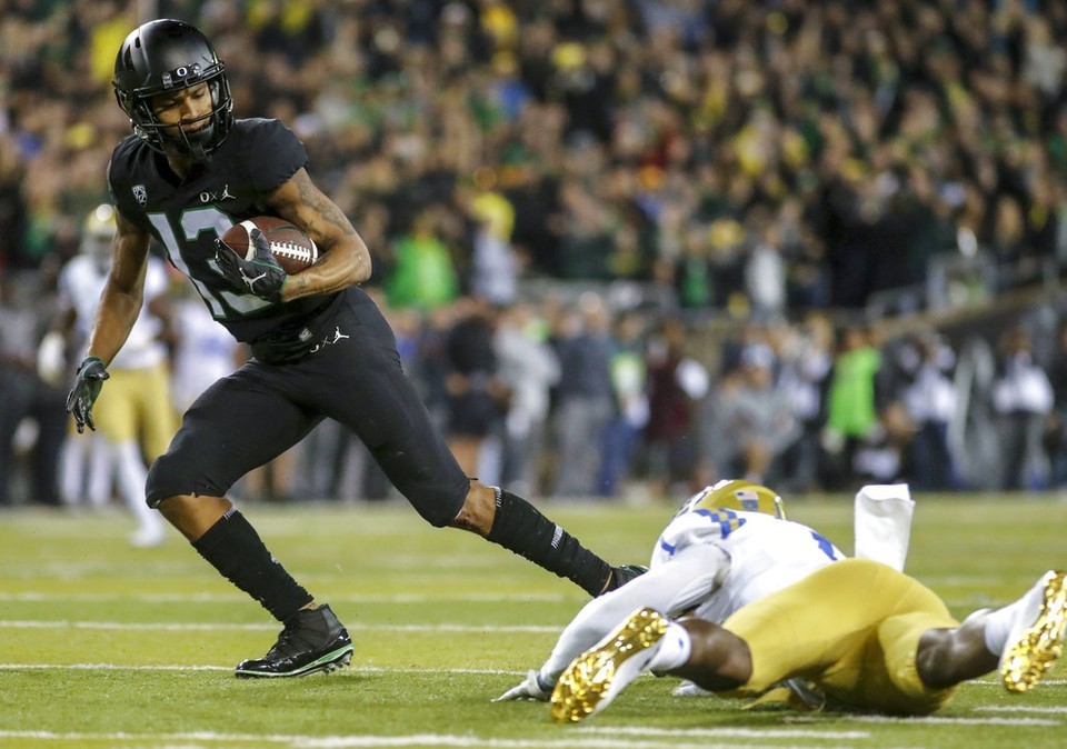 Justin Herbert, Dillon Mitchell return to help lead Oregon past UCLA