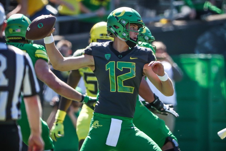 Unruffled freshman Oregon Ducks freshman quarterback Tyler Shough is ...