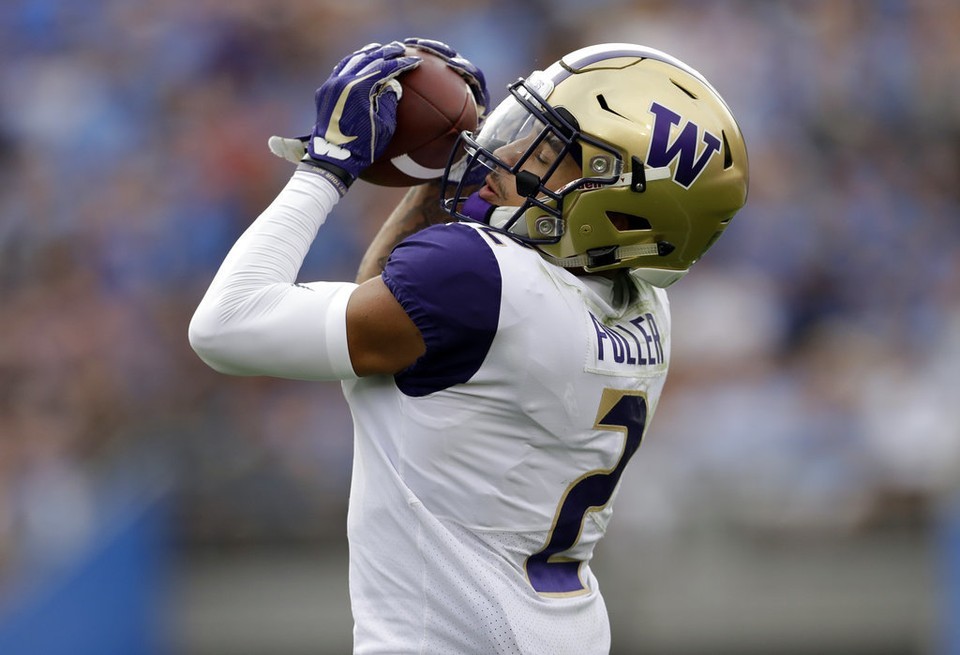 Oregon Ducks secondary held Washington WR Aaron Fuller to season-low
