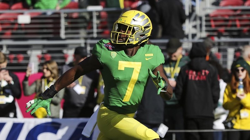 Amadi Named Lombardi Award Finalist