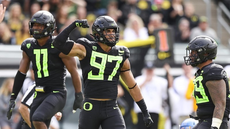 Oregon lands 11 on Pac-12 All-Conference Teams