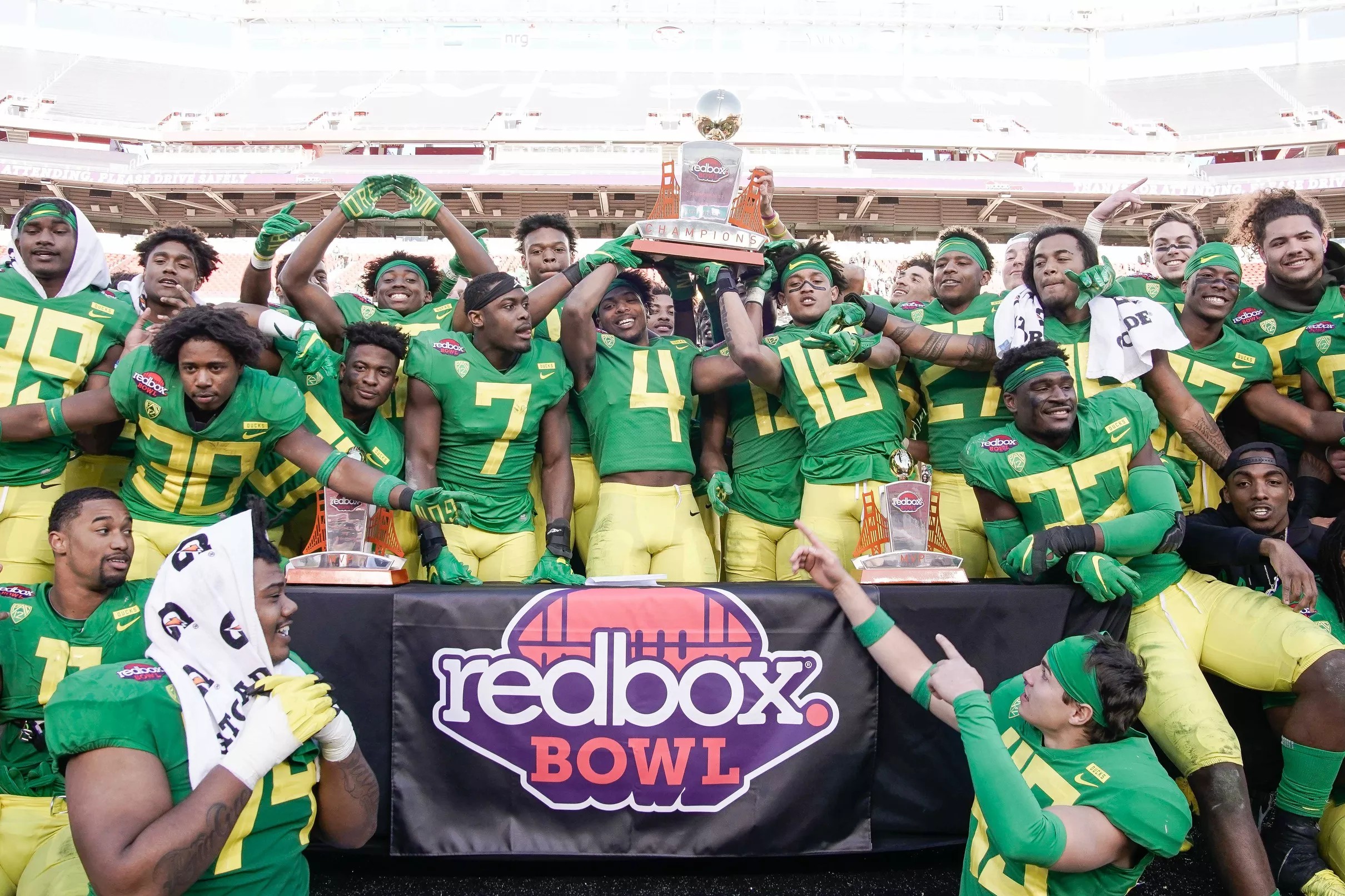 Oregon Wins Ugly in Redbox Bowl, Snaps Postseason Losing Streak