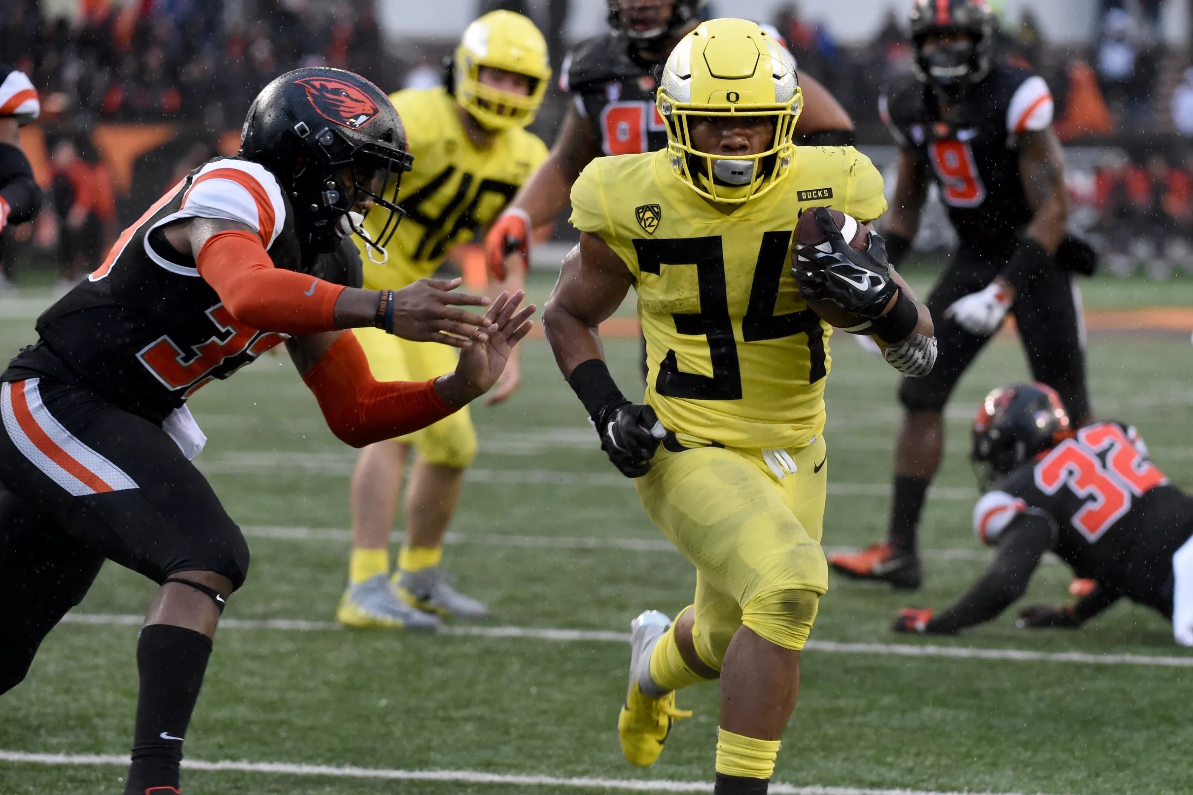 Is Oregon RB C.J. Verdell Underrated?