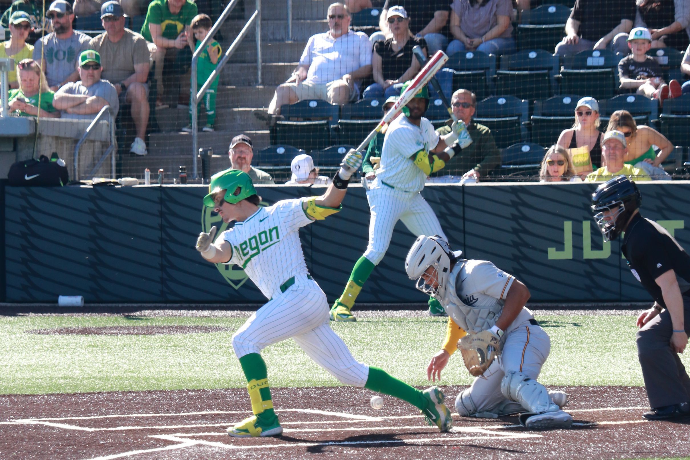 Oregon Baseball Wins Thriller In Extra Innings