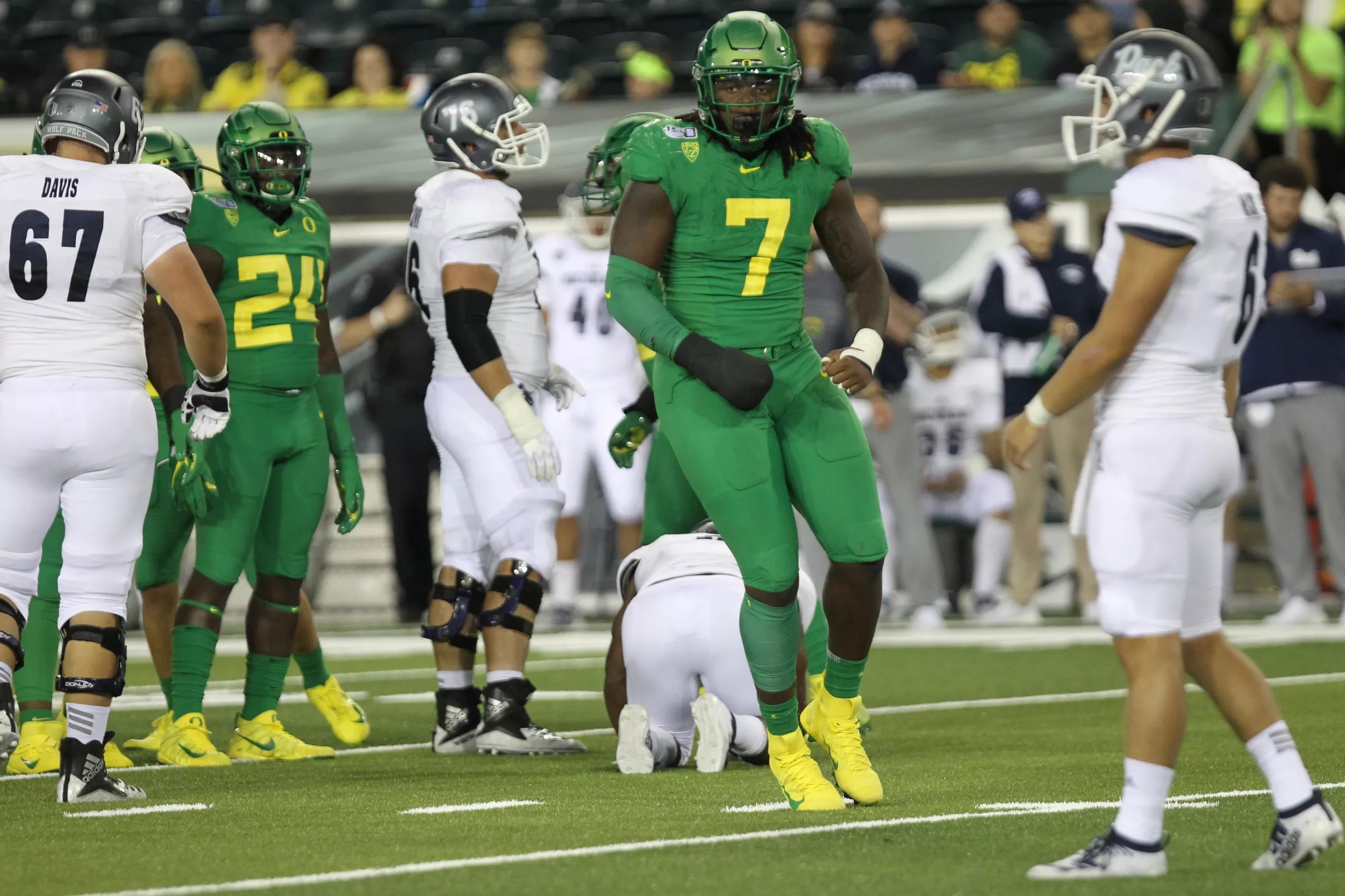 3* DE Bradyn Swinson Commits to Oregon