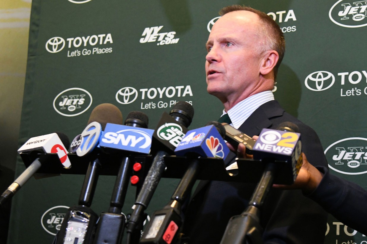 Jets CEO raises expectations while joking of bizarre Super Bowl celebration