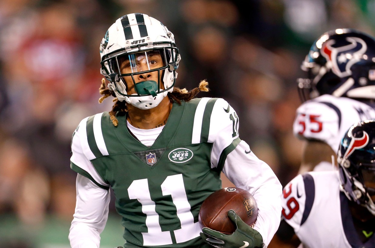 Jets make it difficult for anyone to pry Robby Anderson away