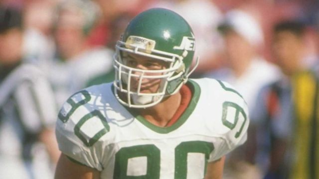 Dennis Byrd honored by Jets before game; teammates recall his strength ...