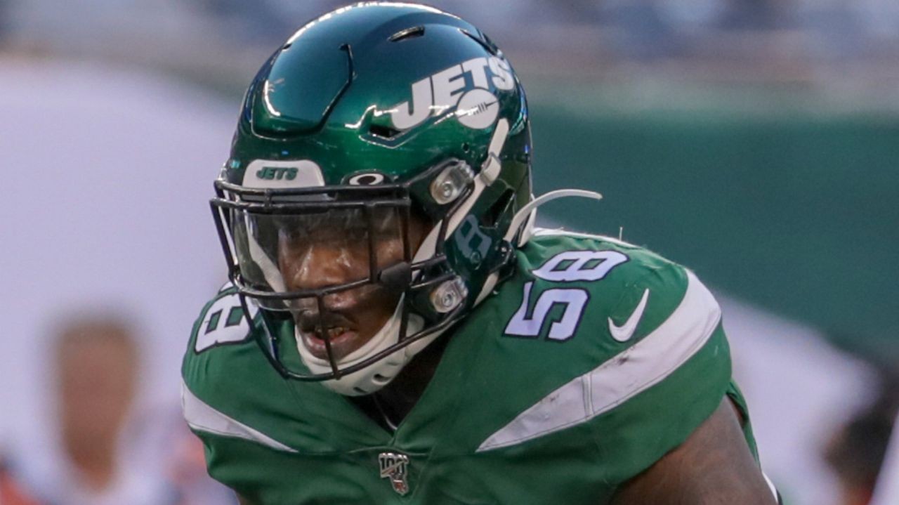 Jets bringing back linebacker James Burgess on one-year deal