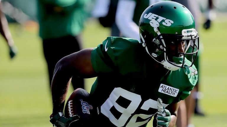 Jets receiver Jamison Crowder leaves practice early with left foot injury