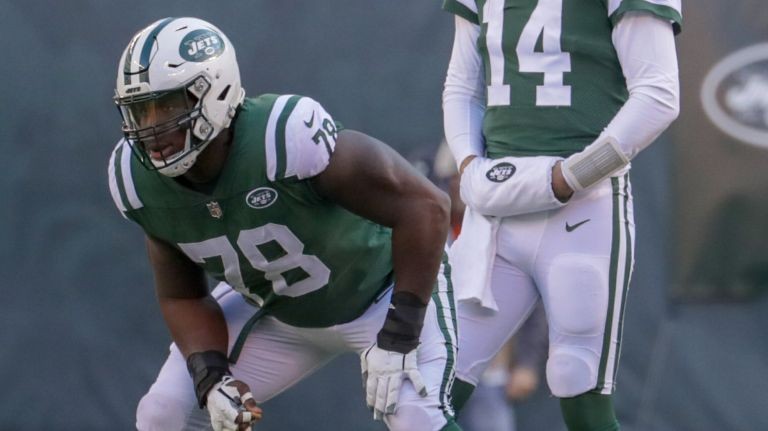 Darnold's comfort level aids Jets center Jonotthan Harrison