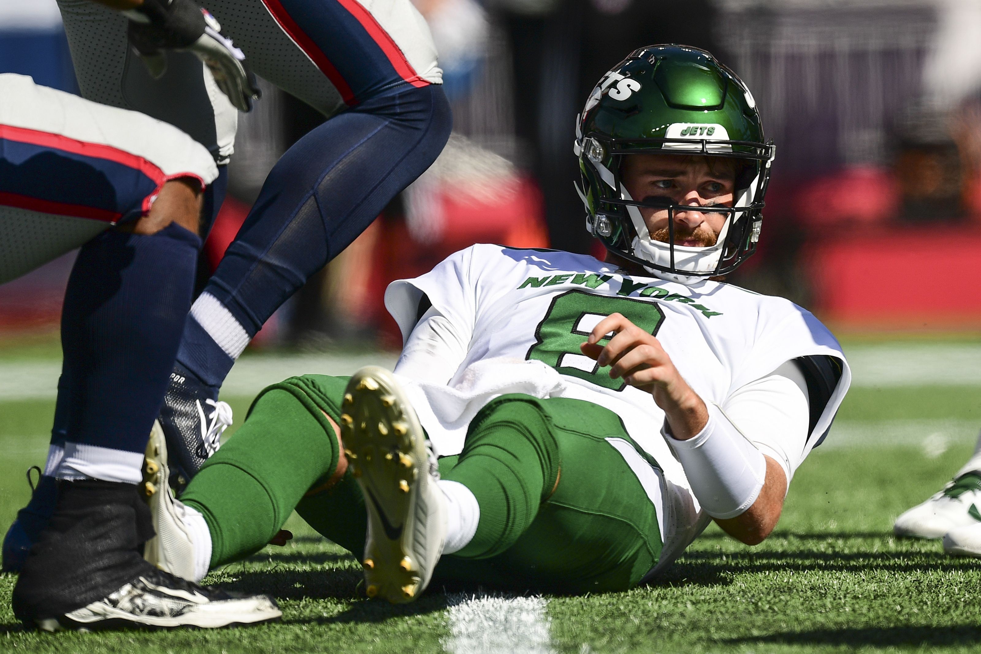 New York Jets lose in uneventful fashion to the New England Patriots