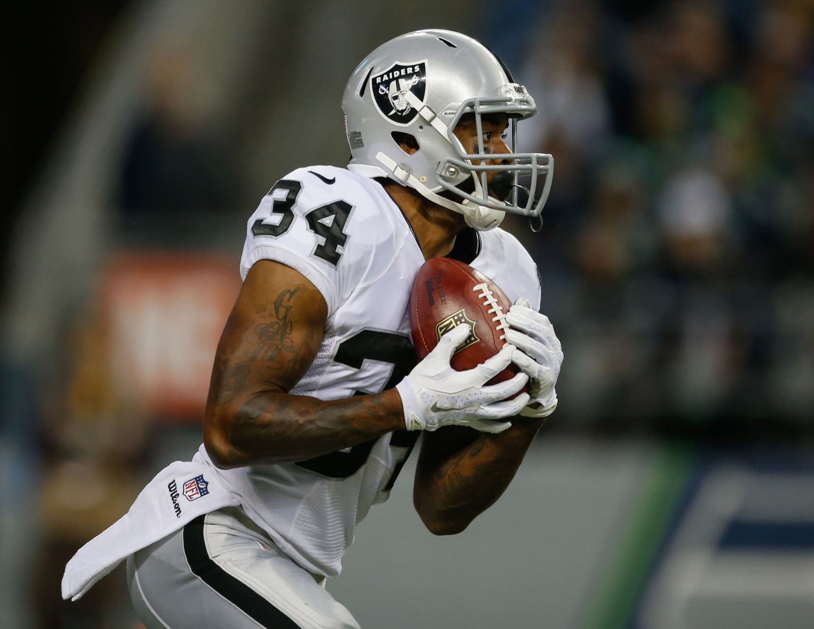 A look at new running back George Atkinson