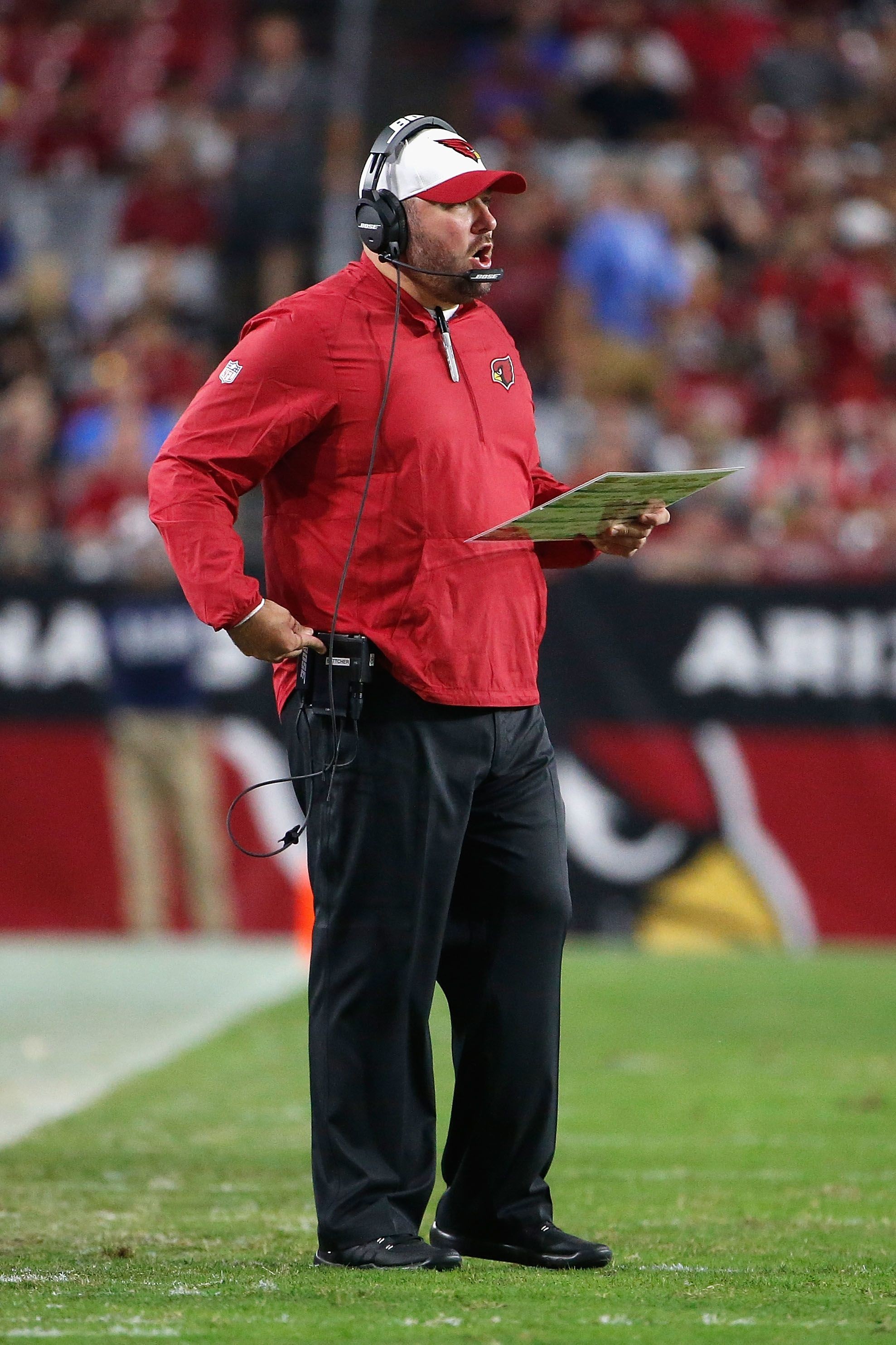 Arizona Cardinals: Defensive coordinator worth holding on to
