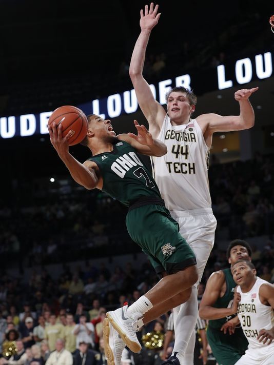 Michigan basketball transfer Simmons withdraws from NBA draft