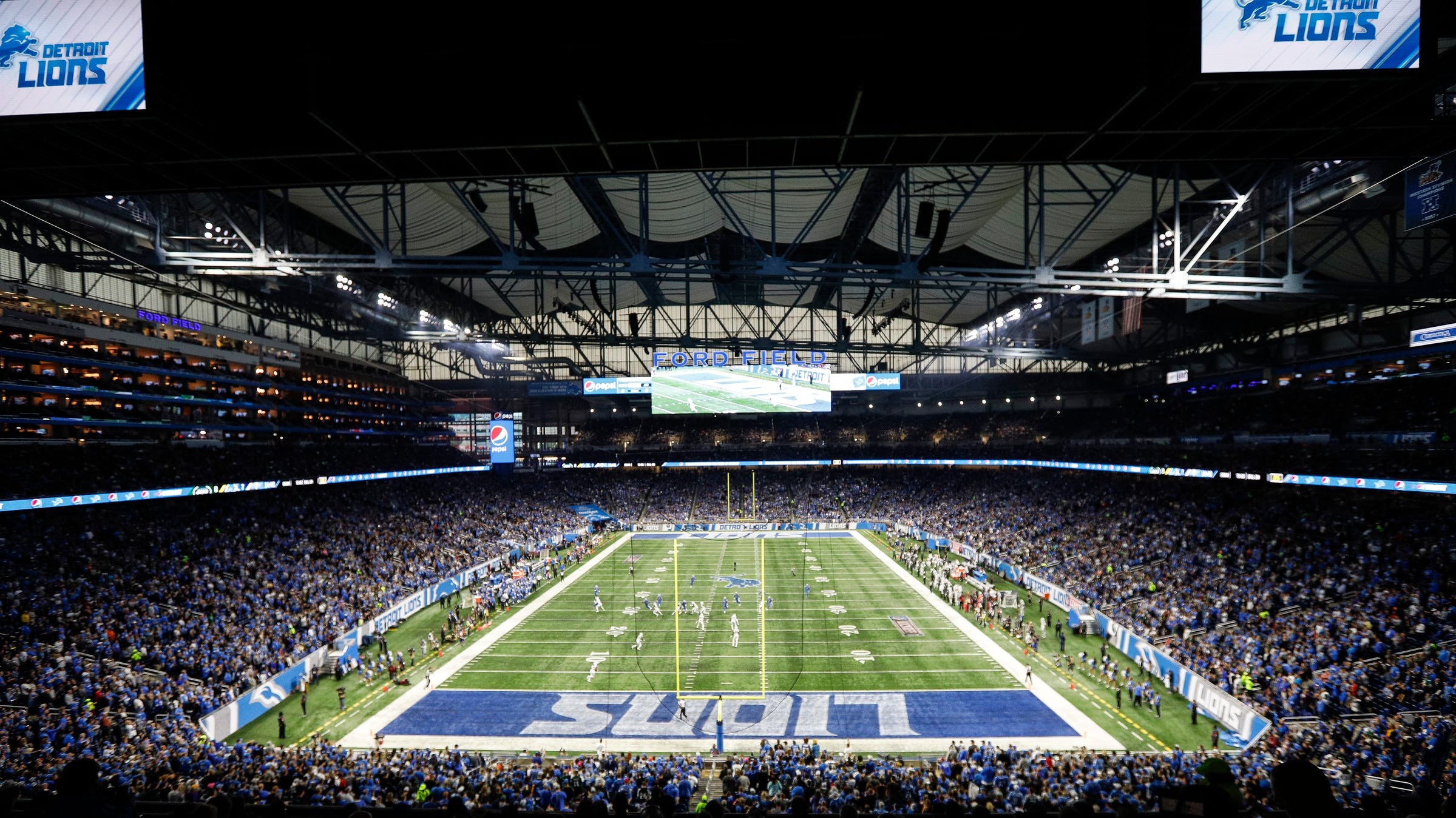 Big Ten football looking at using Ford Field, other regional domes for ...