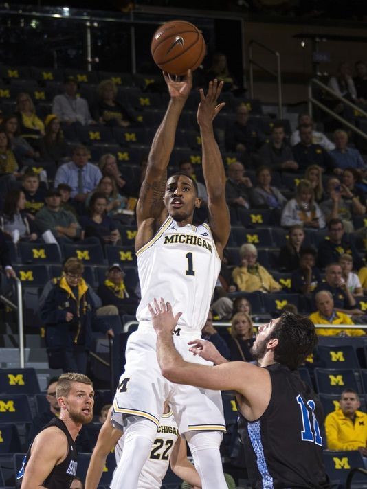 Michigan's Charles Matthews shines in exhibition win over Grand Valley ...