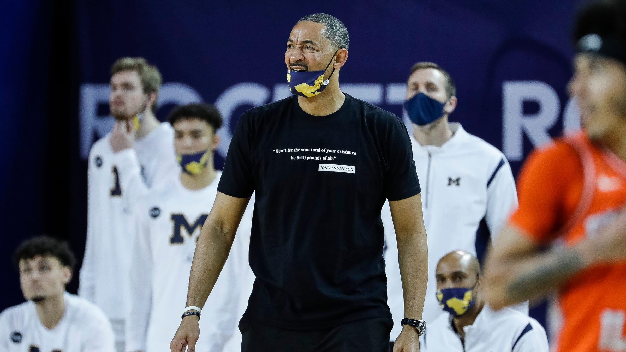 Michigan basketball's Juwan Howard is the USBWA National Coach of the Year