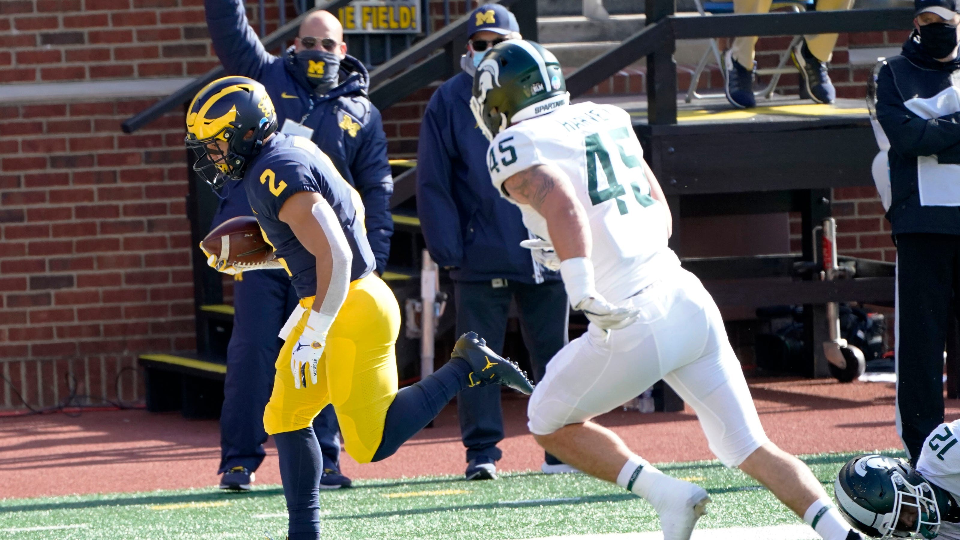 How Michigan football will divide reps among running backs moving forward