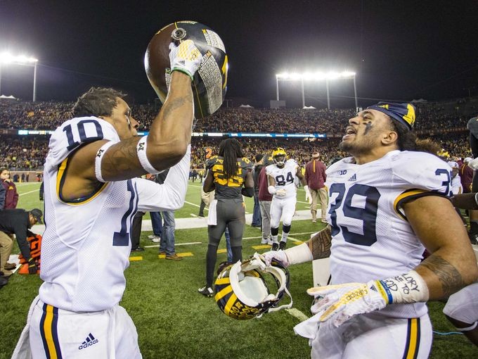 Wolverines stop QB sneak on final play for 29-26 win