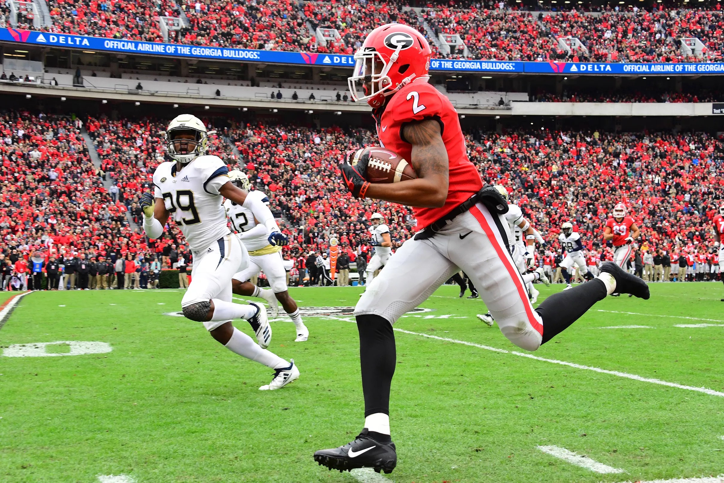 Former UGA wide receiver Jayson Stanley practicing at corner