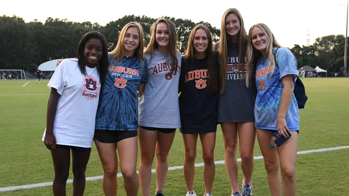 Auburn Signs Seven in 2018 Recruiting Class