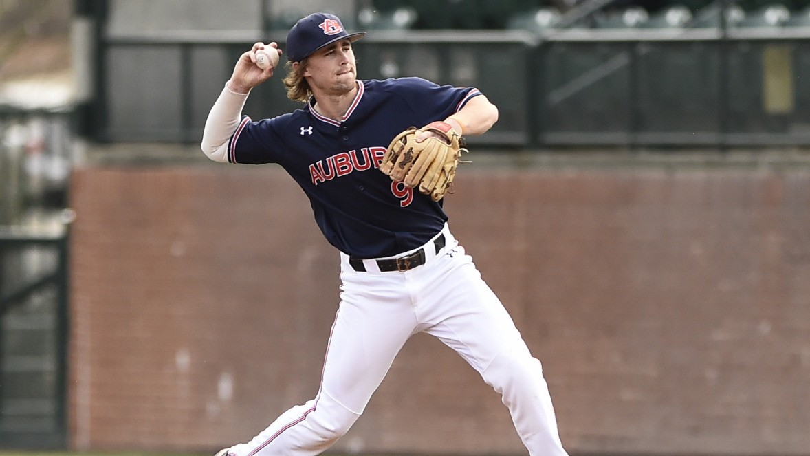 Luke Jarvis Named to SEC Community Service Team