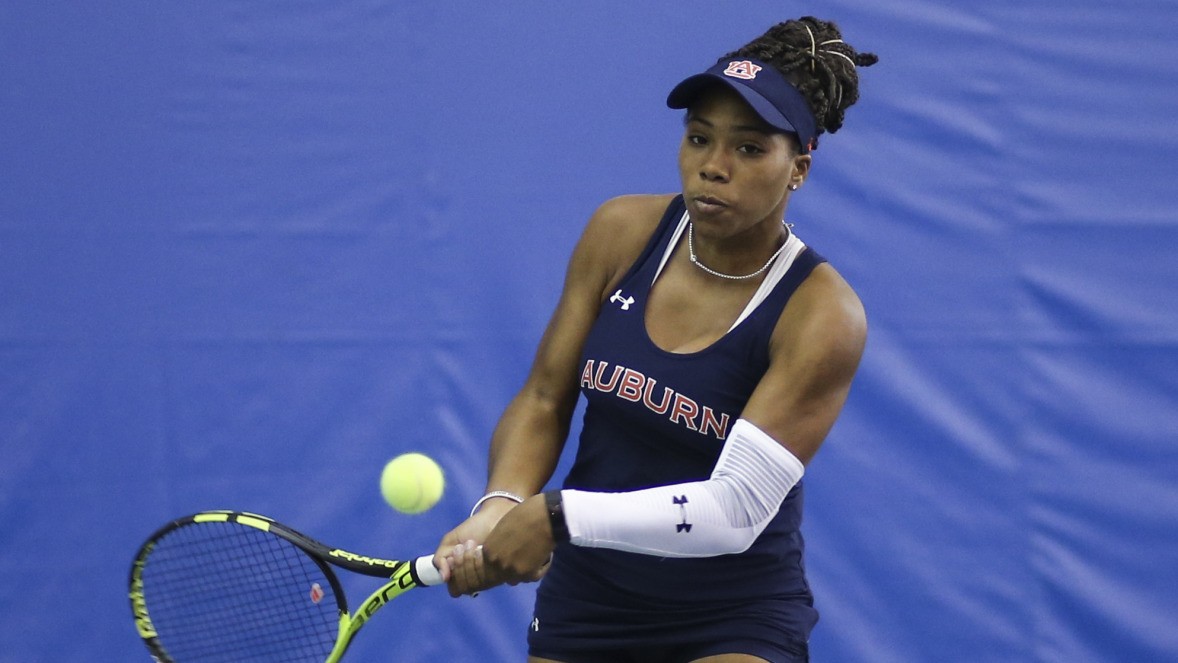 Jaeda Daniel named SEC Freshman of the Week