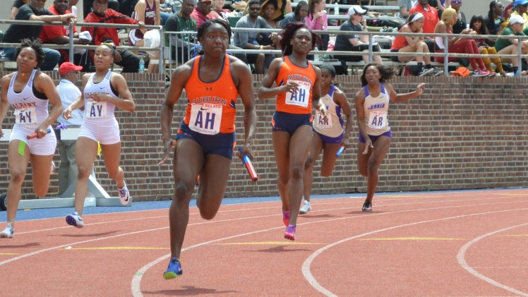 Auburn 4x100 meter relay highlights day one of Penn Relays