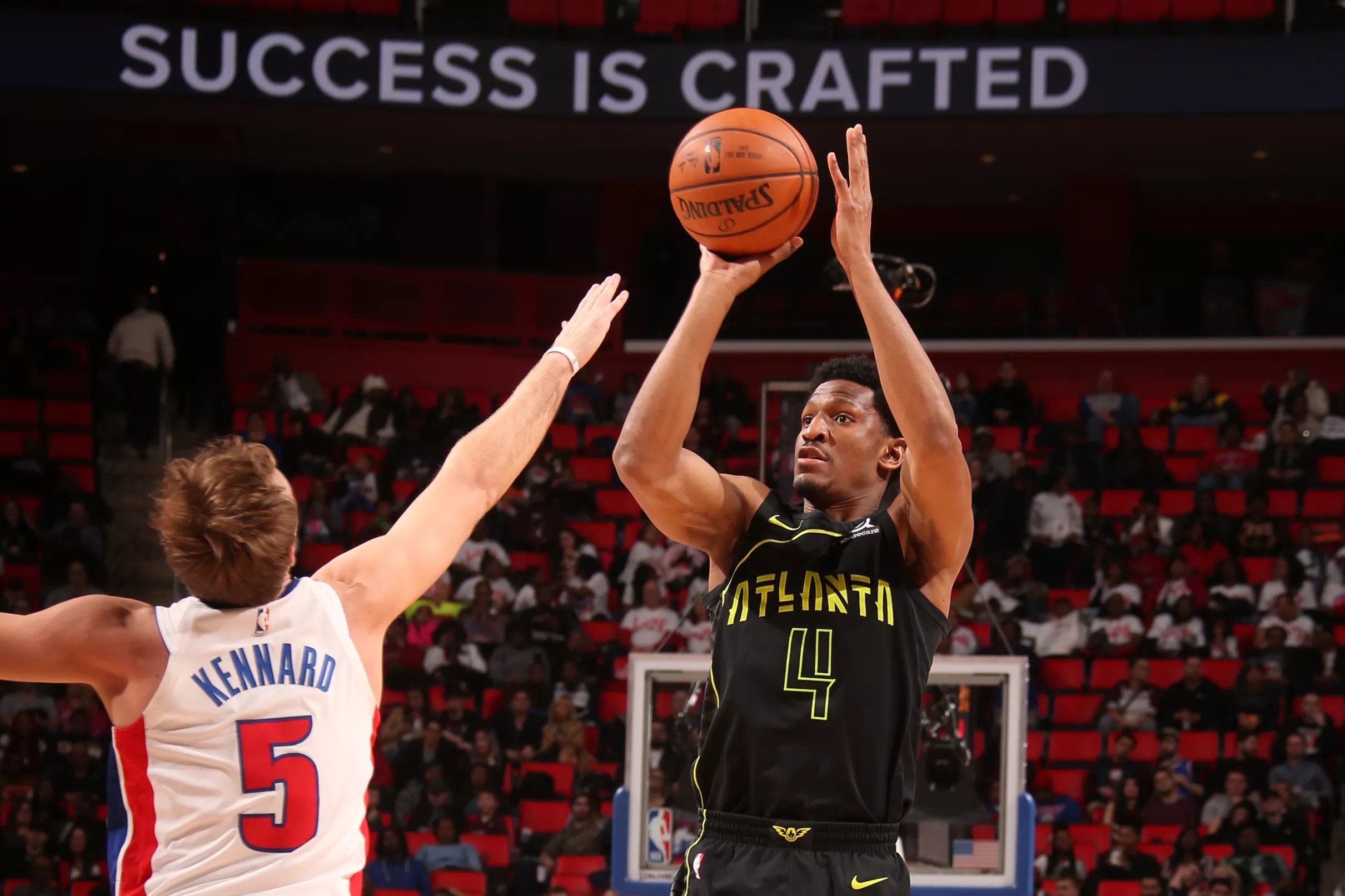 Andrew White shines in hard-fought loss for Atlanta