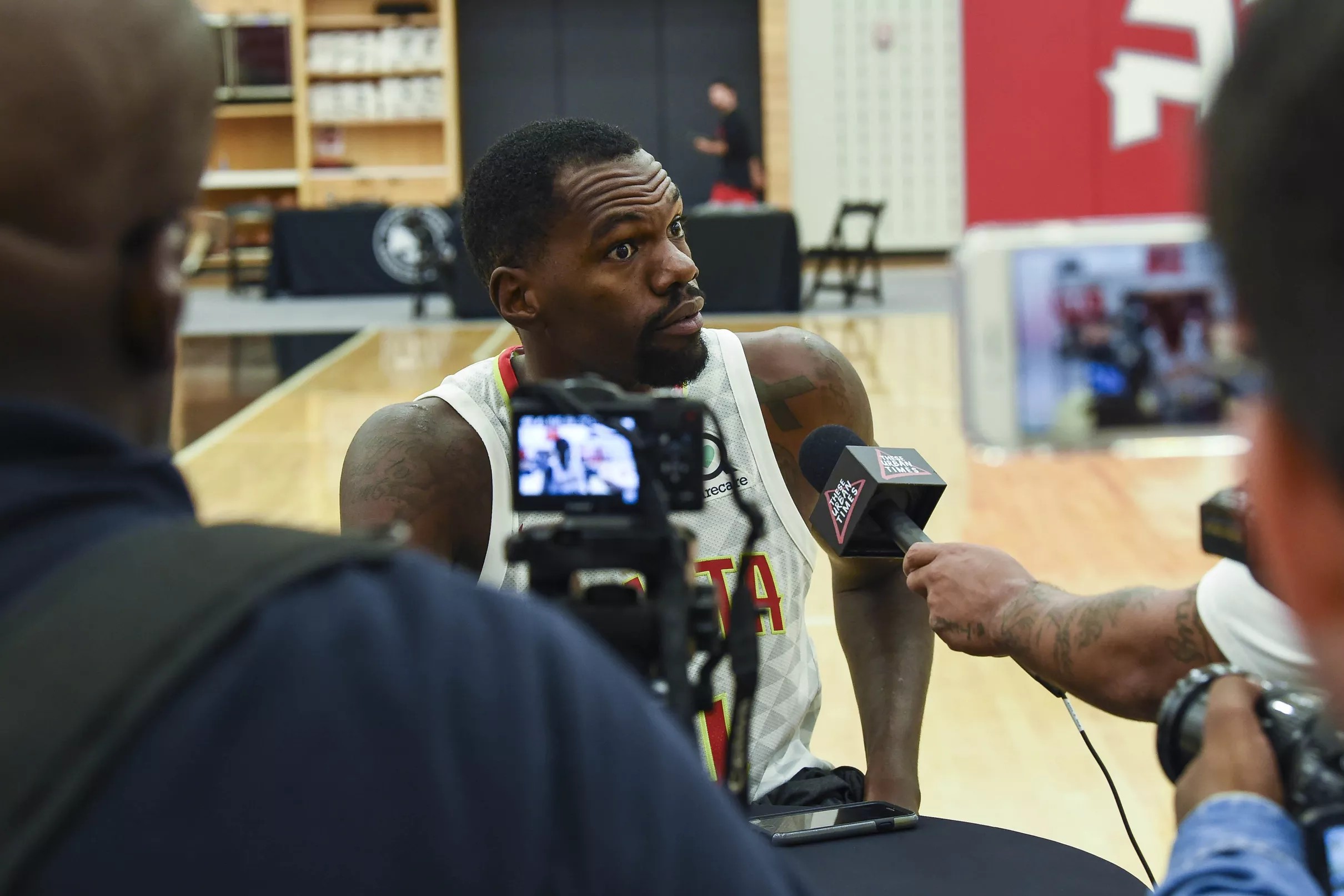 Dewayne Dedmon to make season debut in home opener against Mavericks