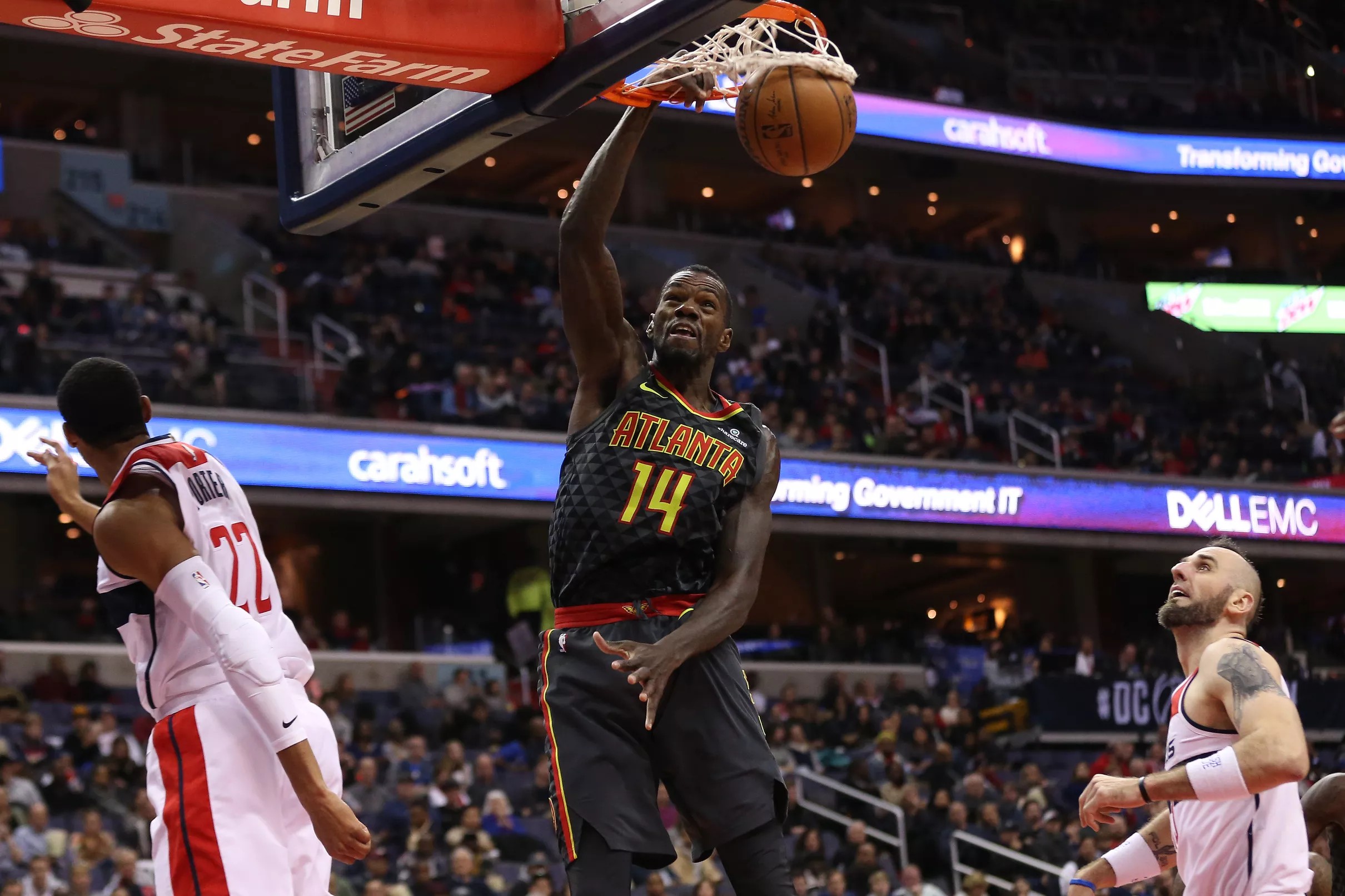Dewayne Dedmon cleared to return to on-court activities