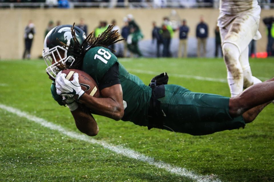 Michigan State's Matt Coghlin accepts prayer card, then drills game ...