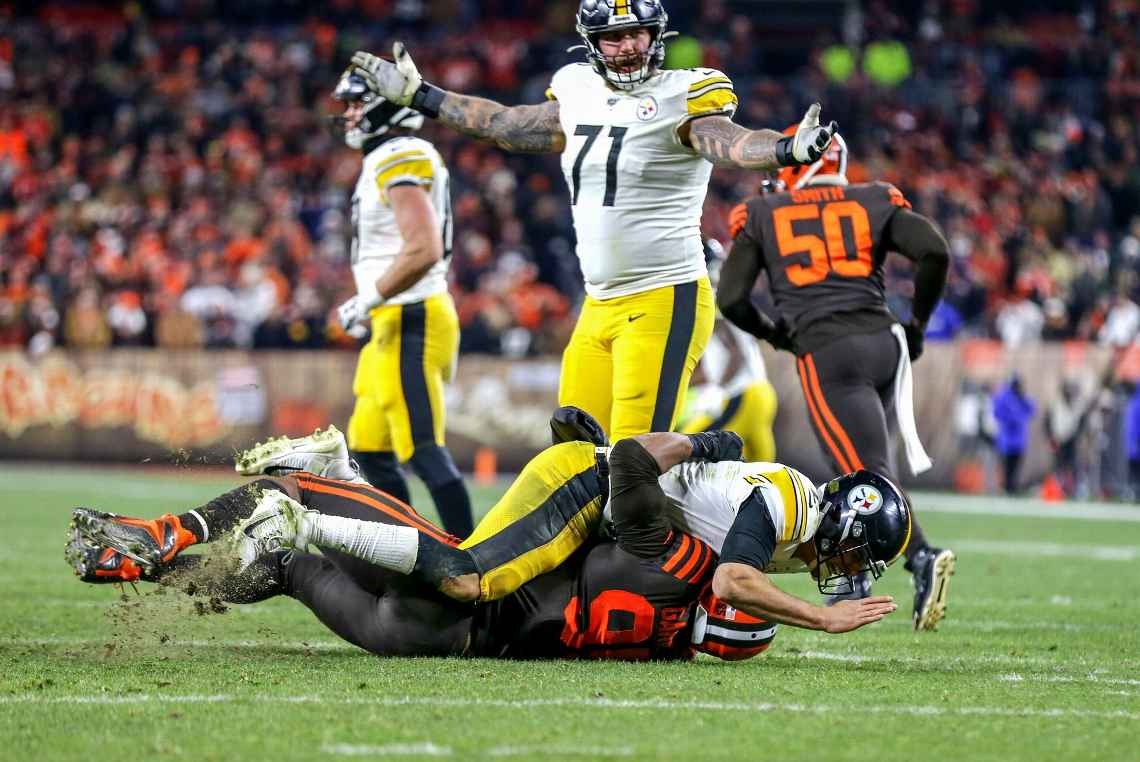 The Myles Garrett and Mason Rudolph fight in photos
