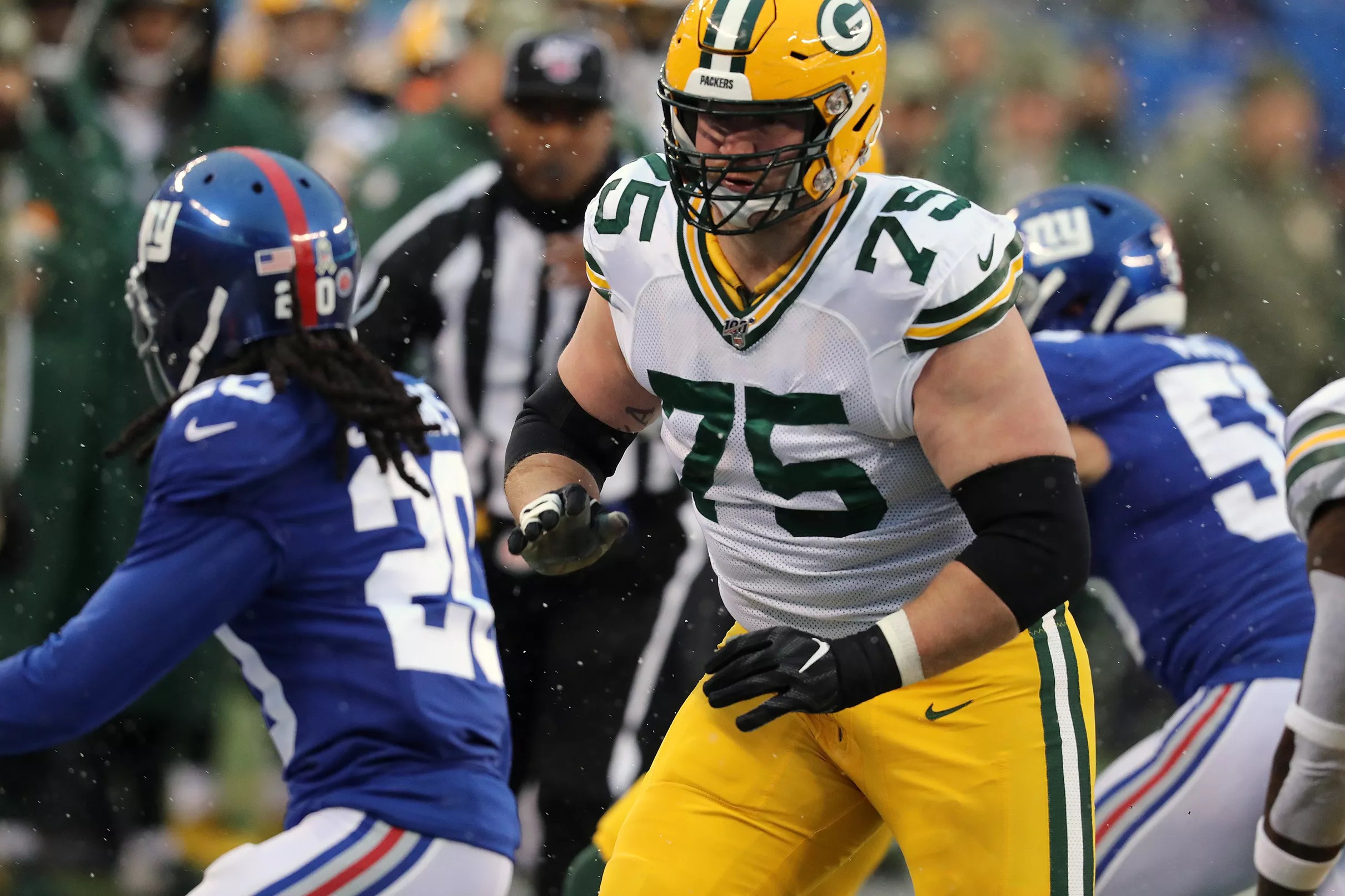 What signing Bryan Bulaga means for the Chargers