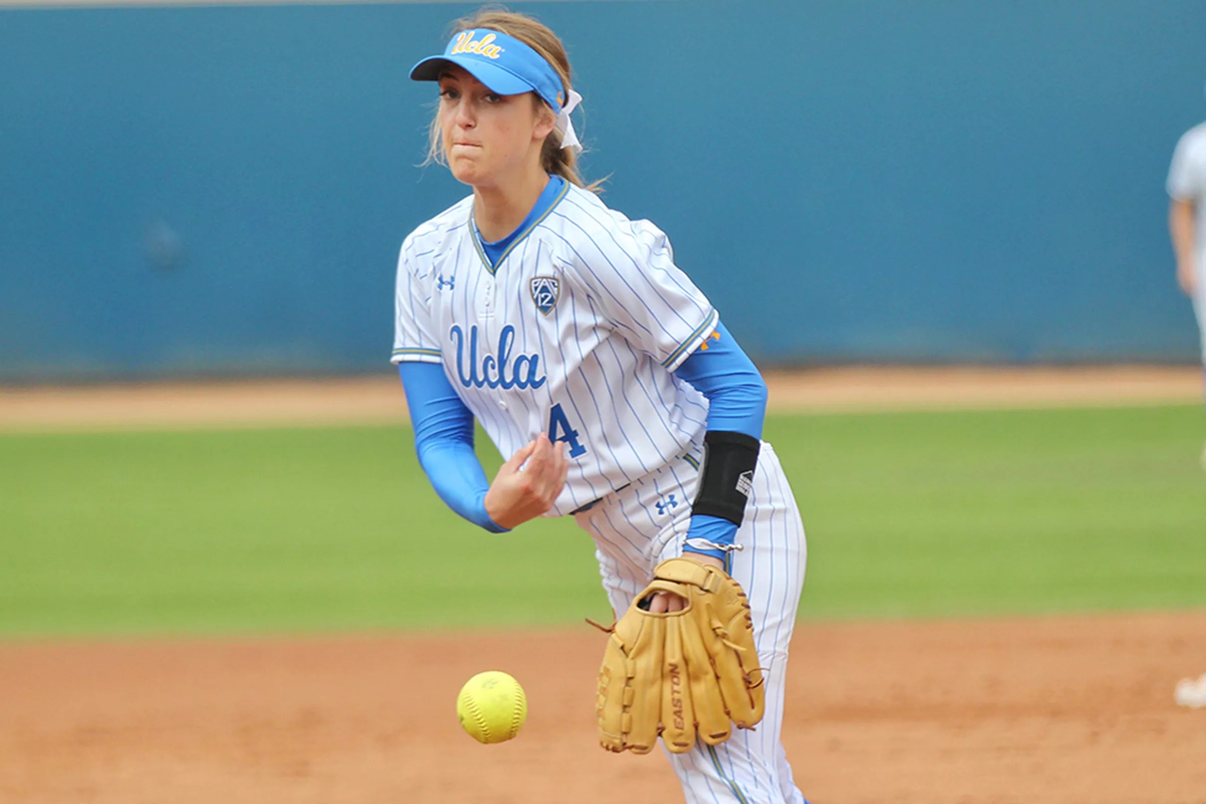 UCLA Softball: Bruins Blank Berkeley, 5-0, for 12th Straight Win