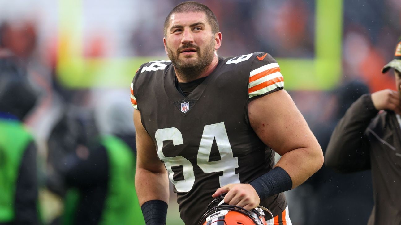JC Tretter, former Cleveland Browns center, retires after 8 seasons in ...