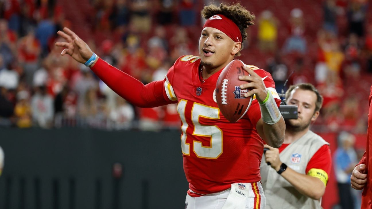 Patrick Mahomes, 'Houdini of our era,' helps Kansas City Chiefs atone ...