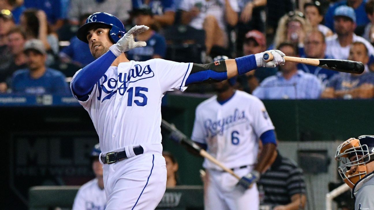 Royals score! Shutout streak ends at 45 innings