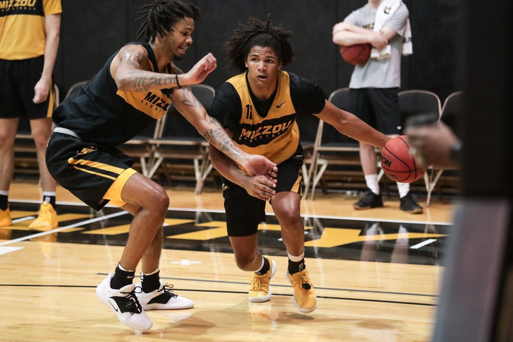 Mizzou starts slowly before taking control of Central Missouri; Dru ...