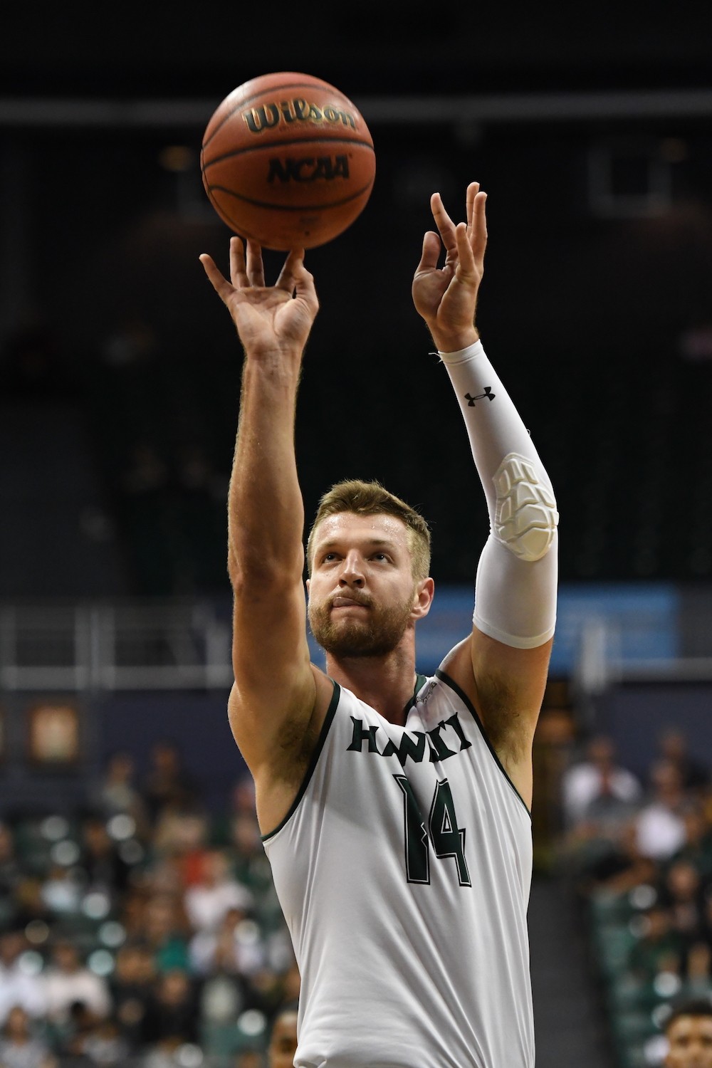 Warriors win at CSUN, 84-79