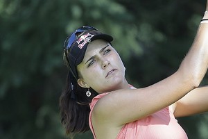 Lexi Thompson shoots 64 despite injuring wrist at photo shoot