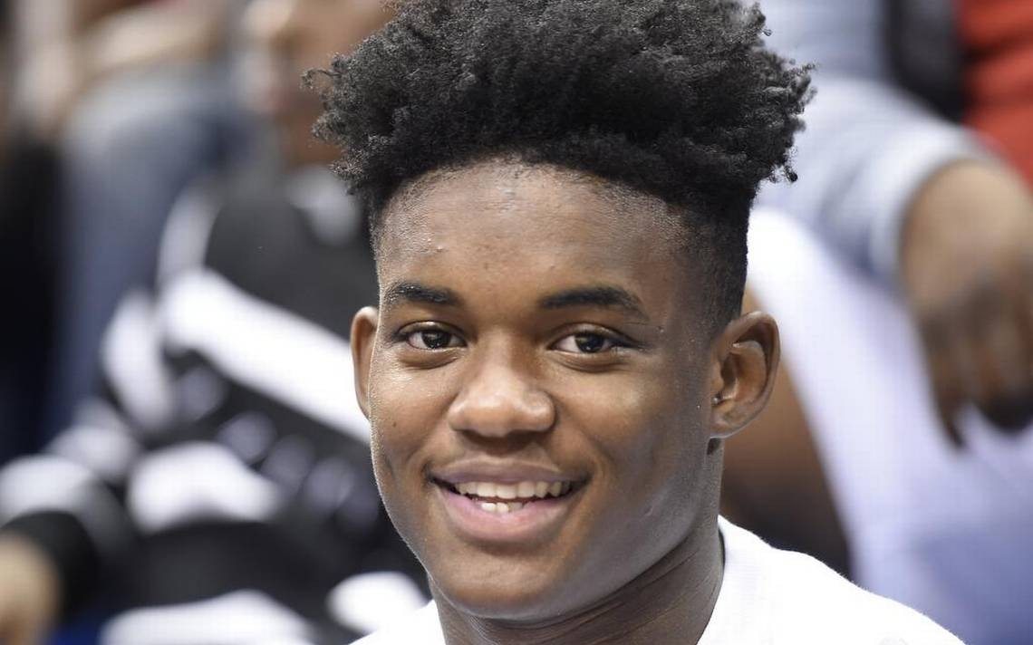 KU notebook: Future Jayhawk Markese Jacobs dazzles with windmill dunk ...