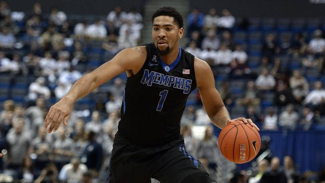 Transfer Dedric Lawson says he’s not the only Jayhawk playing well this ...