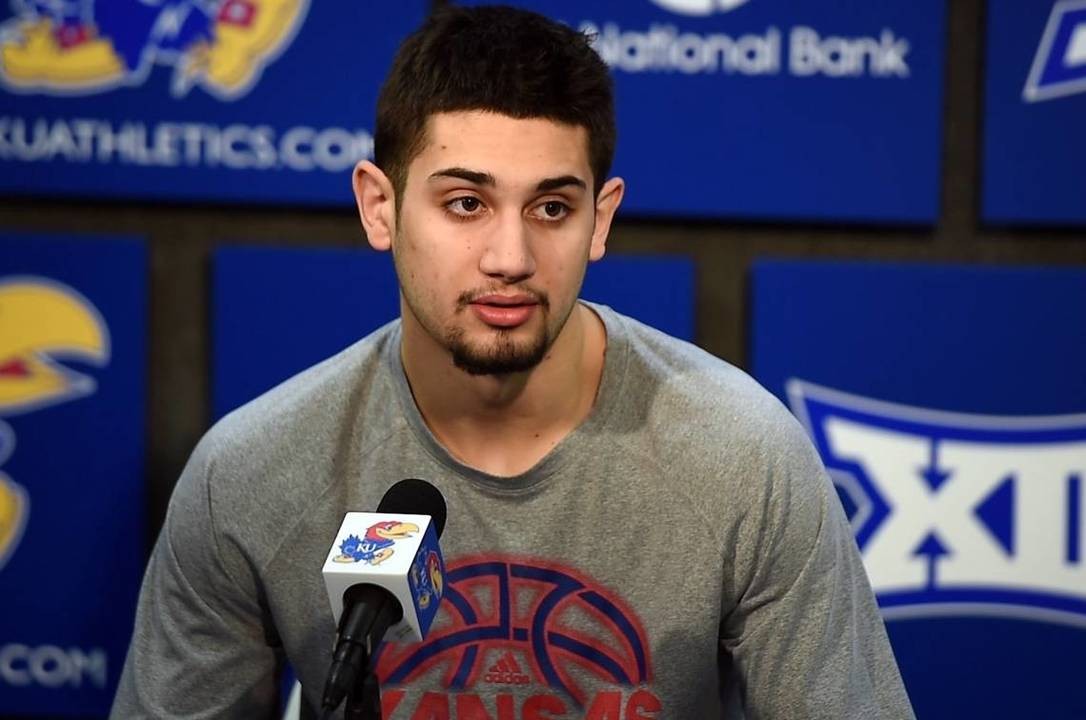 Sam Cunliffe announces he will transfer from KU basketball team