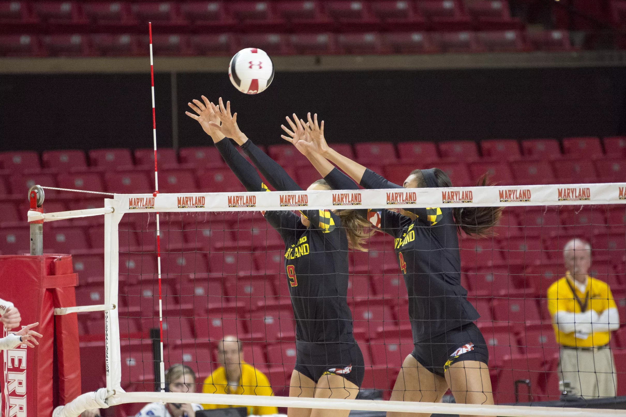 Maryland volleyball beats Iowa in 4 sets at home